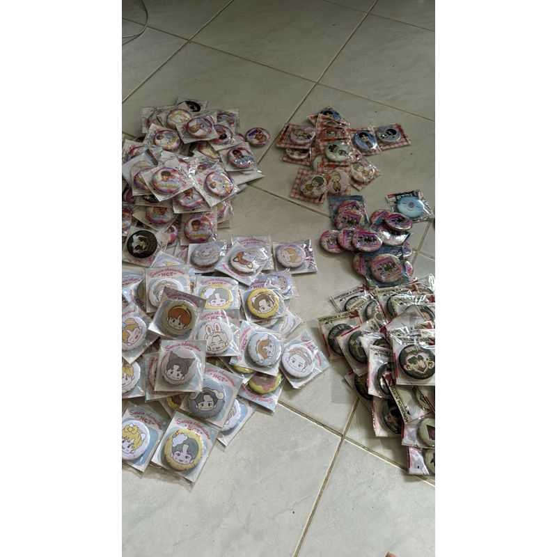 DEFECT KPOP BUTTON BADGE BT21 WDZY NCT SANRIO STRAY KIDS IKON TREASURE ...