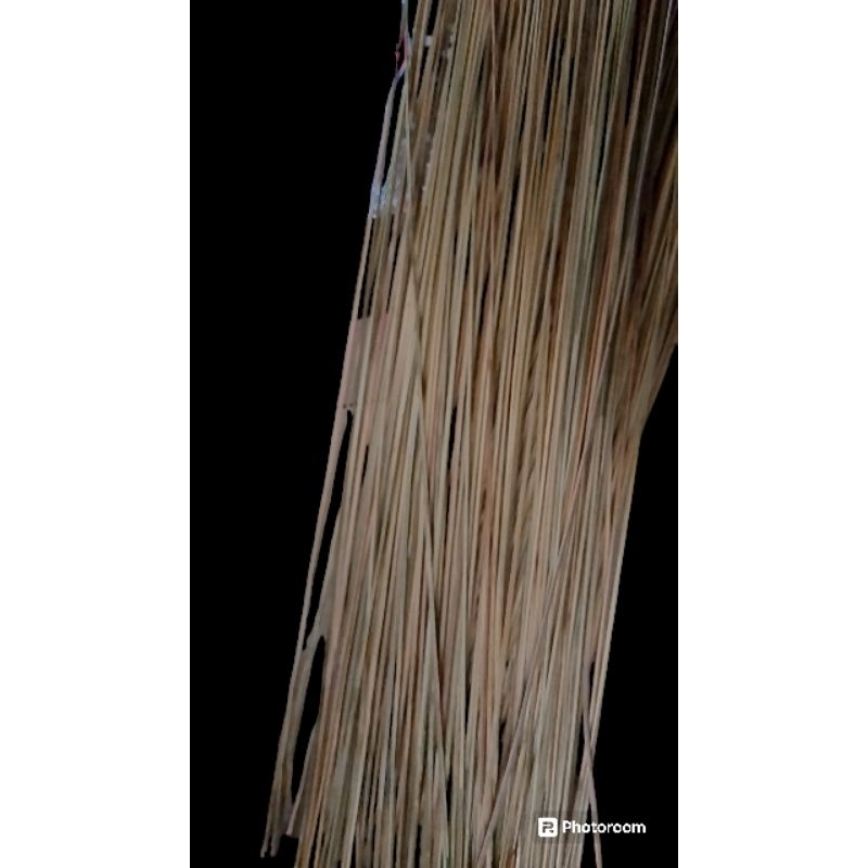 penyapu lidi mak-mak daun kelapa sawit tradisional zaman dahulu ...