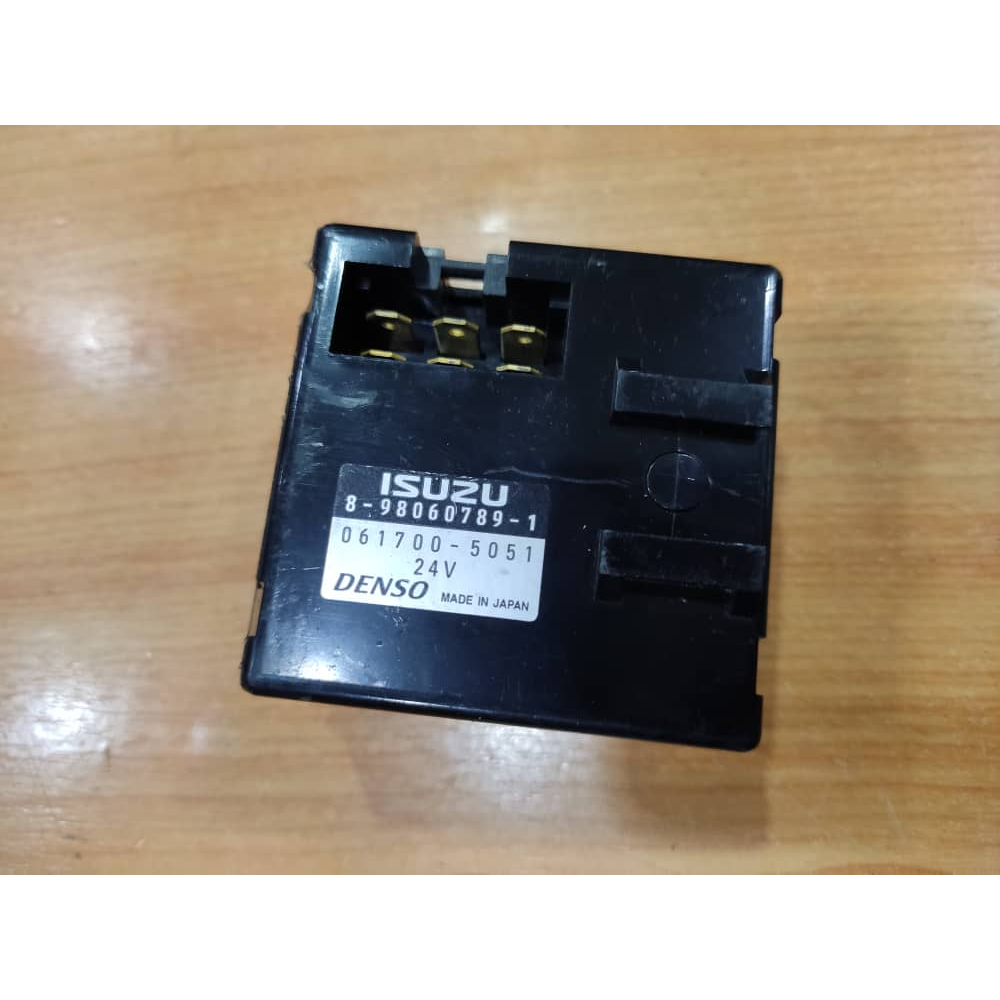 ISUZU FSR DOOR LOCK RELAY ECU 8980607891 (Used) | Shopee Malaysia