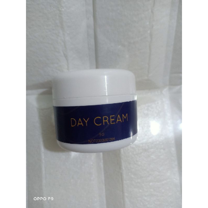 KM SERENE WHITENING DAY CREAM 💯 ORIGINAL KM BEAUTY HQ | Shopee Malaysia