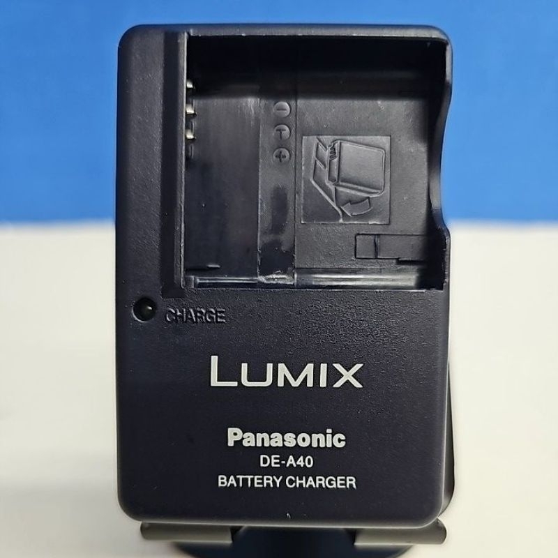 Panasonic LUMIX DE-A40 ORIGINAL BATTERY CHARGER FOR LUMIX DWM-BCE10 BCE ...
