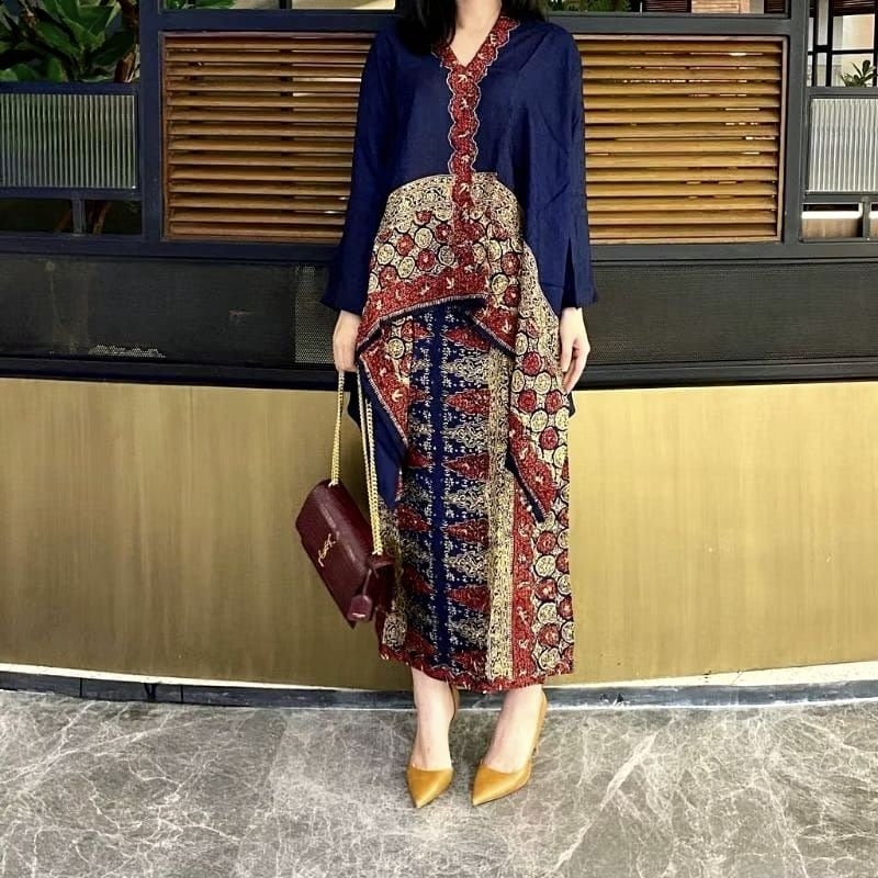 🔥NEW COLLECTION🔥ONE SET BATIK MAHARANI + KAIN IKAT LILIT PARIO/ KEBAYA ...