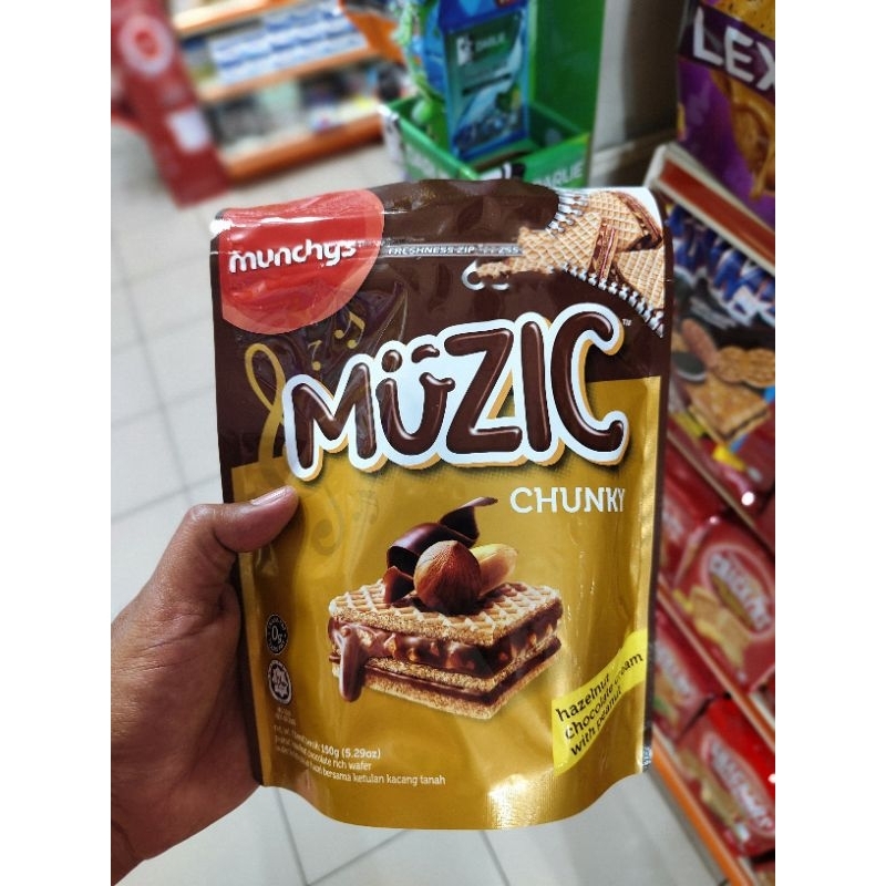 Muzic Chunky Wafer Hazelnut Chocolate Cream with Peanut 180g | Shopee ...