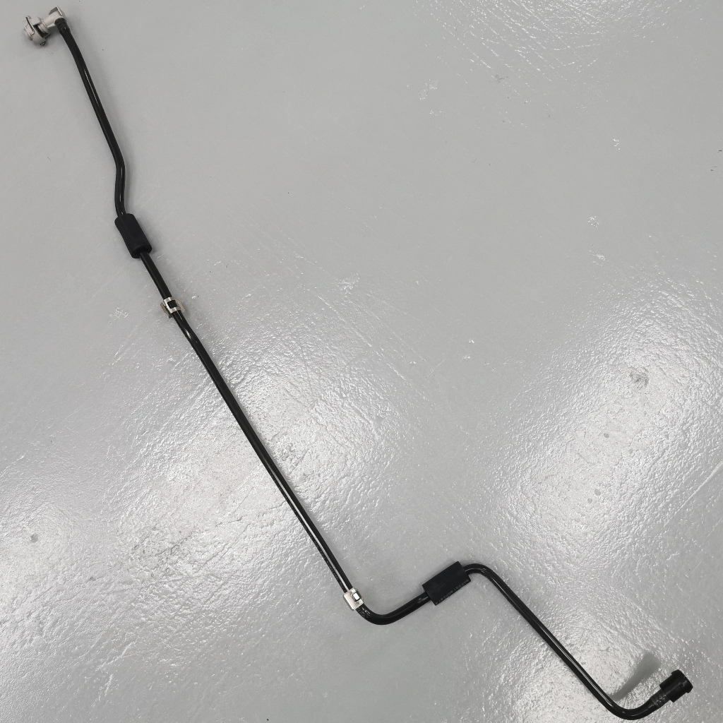 BREATHER LINE / COOLANT HOSE - PORSCHE CAYENNE S COUPE E3 3.0 ...