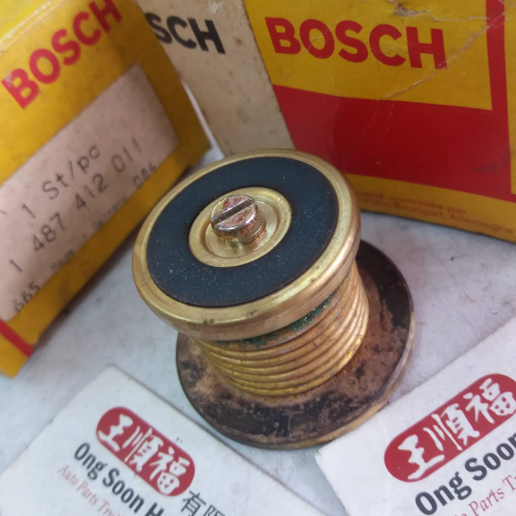 Pressure Regulator Valve Mercedes OM362 911B 1111 1113 1313 Bosch 1487 ...