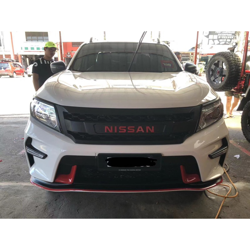 Nissan Navara np300 2016 - 2020 to nismo bodykit front bumper grill ...