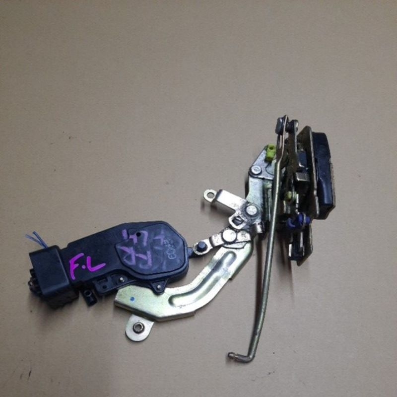 PERODUA KEMBARA DOOR LOCK ORIGINAL USED JAPAN | Shopee Malaysia