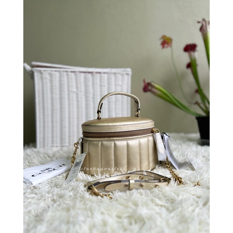 COACH TRAIL BAG WITH QUILTING | Shopee Malaysia