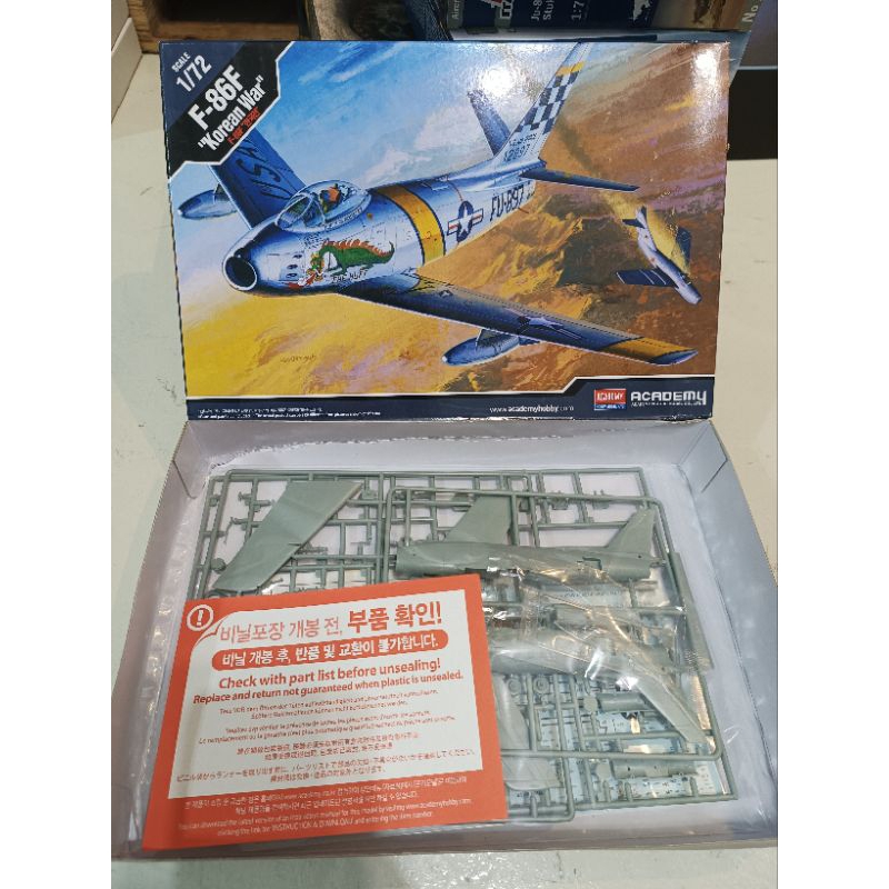 Academy F86F "Korean War" F-86F 1/72 12546 | Shopee Malaysia