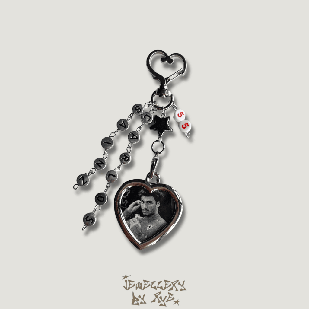 F1 drivers heart keychain | Carlos Sainz, Charles Leclerc, Lewis ...