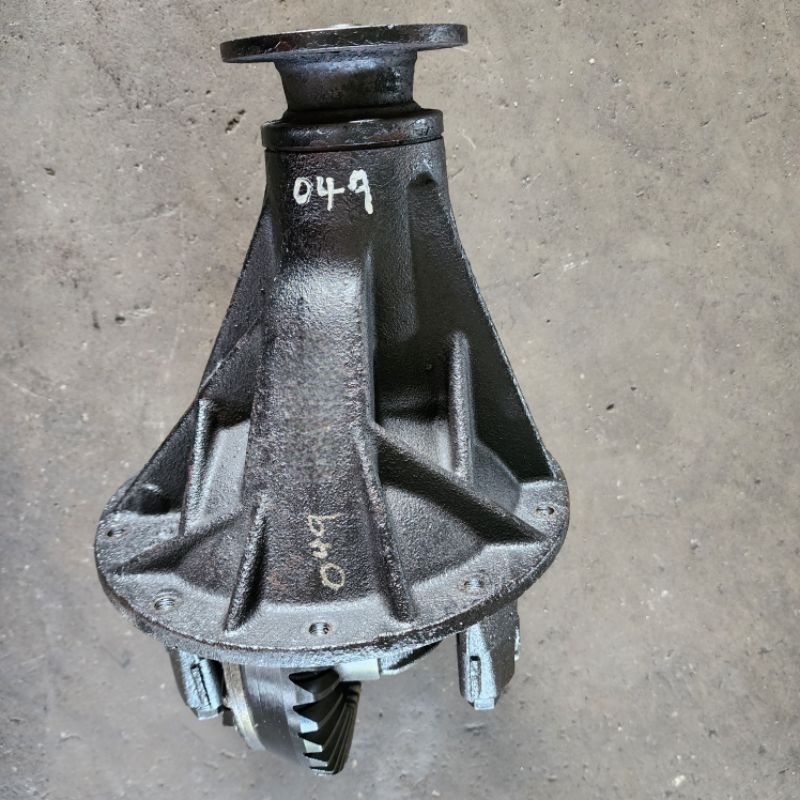 Mitsubishi Pajero LO49 L049 rear differential Rebuild gearbox axle ...