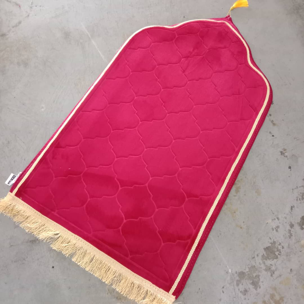 PRAYER MAT NEW DESIGN SEJADAH GEBU SUPER STANDERD SIZE SEJADAH CANTIK ...