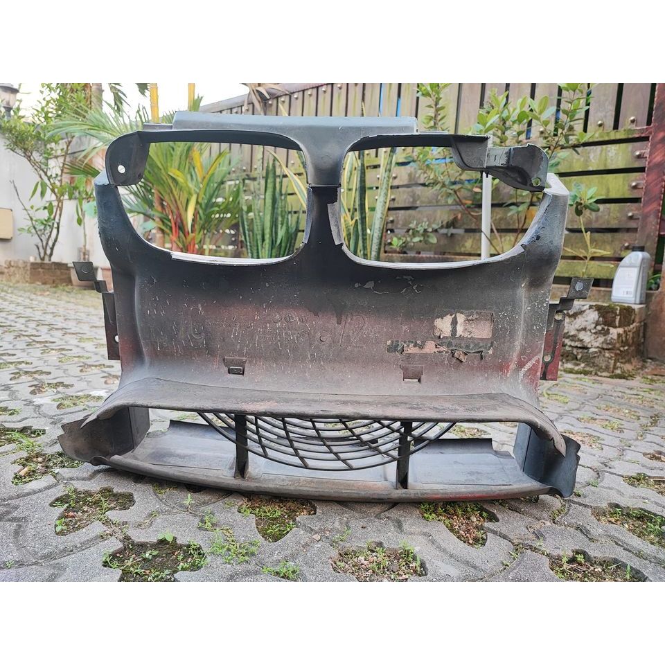 BMW E46 Front Radiator Air Intake Duct Molding | Shopee Malaysia