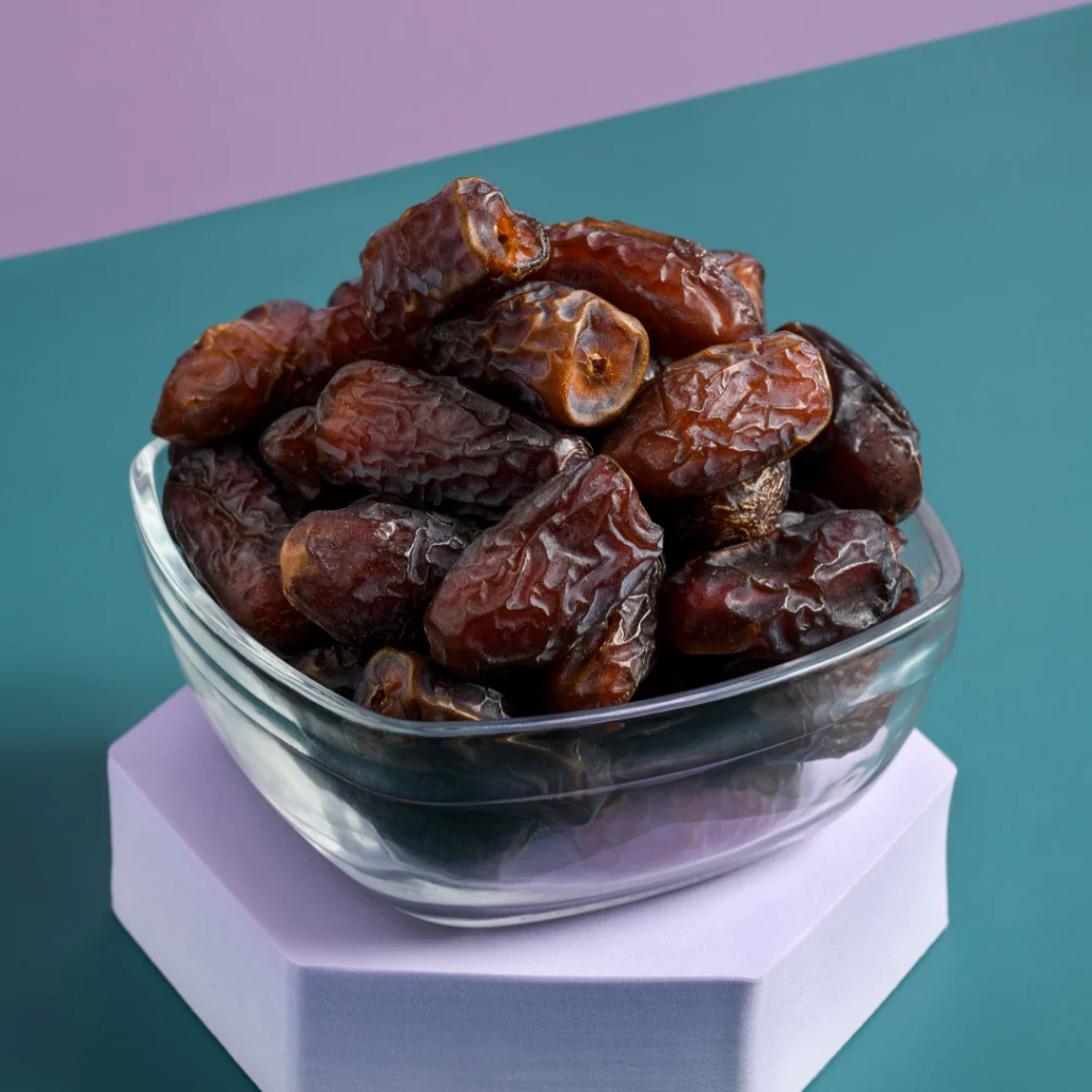 Mariami Grade AA Dates ( 5kg Kurma ) : Premium Medium-Sized Delights ...