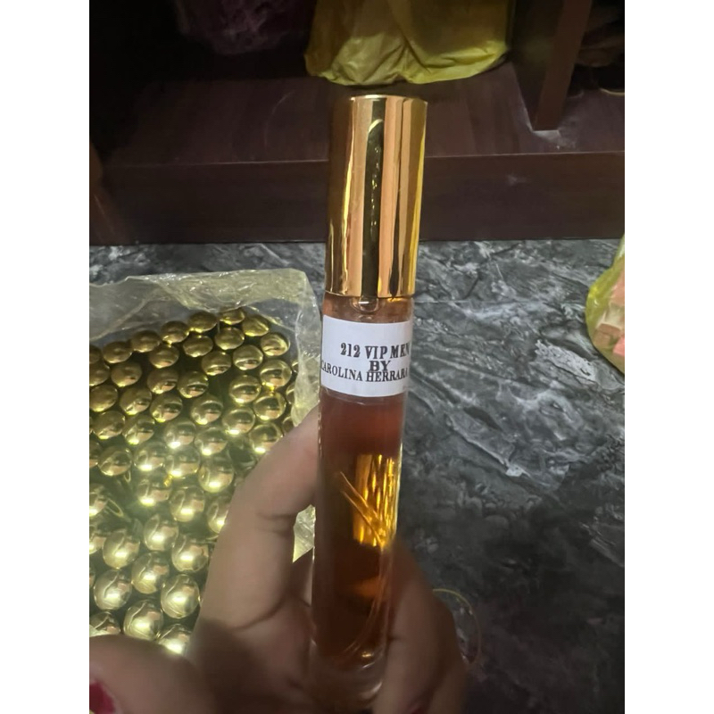 PERFUME GRED A 212 VIP MEN SEBOTOL 10ML | Shopee Malaysia