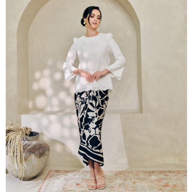 DEWI DIARY NAYLA PARIO | Shopee Malaysia