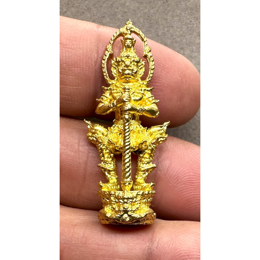 Rooblor Taowesuwan Roon Thao Saen Lan - Luang Phor Yit - amnaksong Pa Maha Sinuan, Sisaket ...