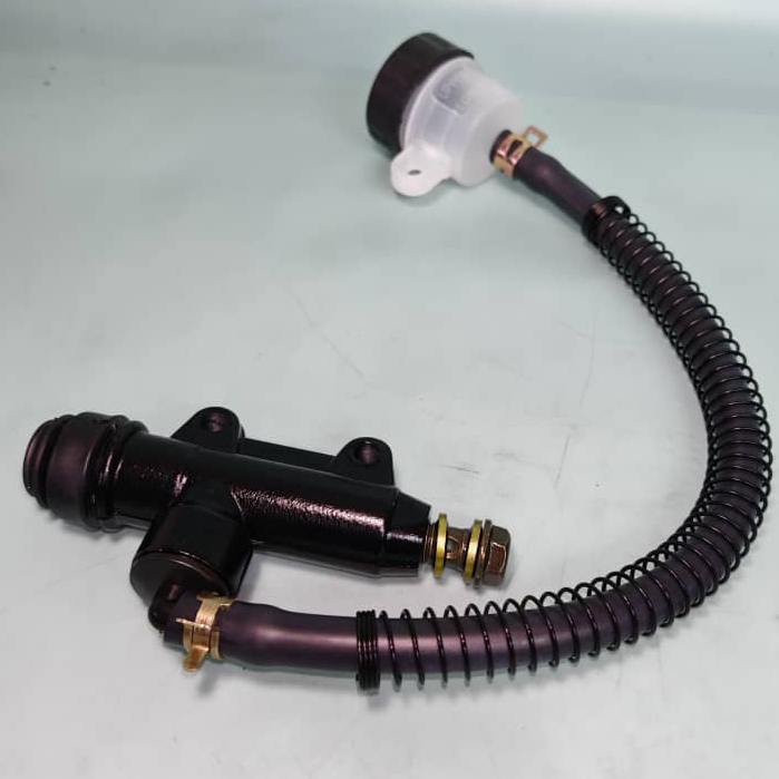 Benelli TNT 300 / 302R / TRK 251 / TRK 502 - Rear Master Pump + Oil ...