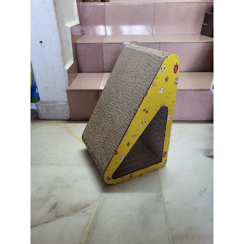 Pet Corrugated Triangle Scratch Board / Cat Scratcher (for Kucing ...