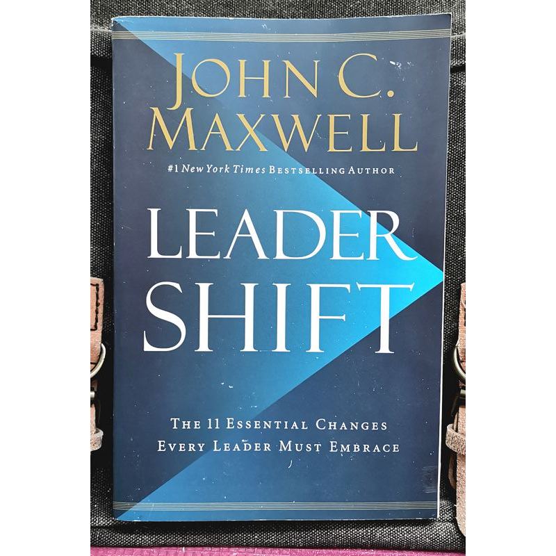 《ORIGINAL WELL-USED》John C. Maxwell - LEADERSHIFT : 11 Essential ...