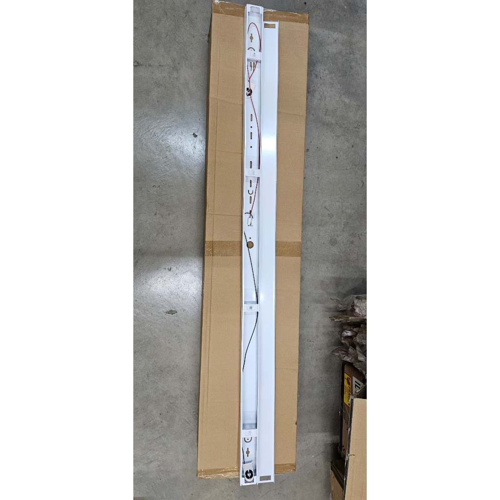 LED T8 Casing 2FT 4FT Single Double Fitting Light Tube | Shopee Malaysia