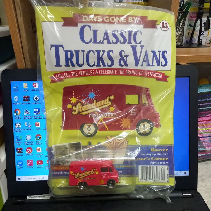 Lledo Days Gone Classic Trucks & Vans Issue 15 -STANDARD FIREWORKS Van ...