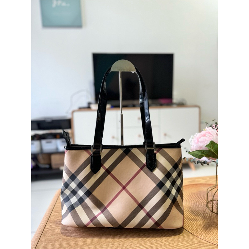 Burberry nova check tote bag price store