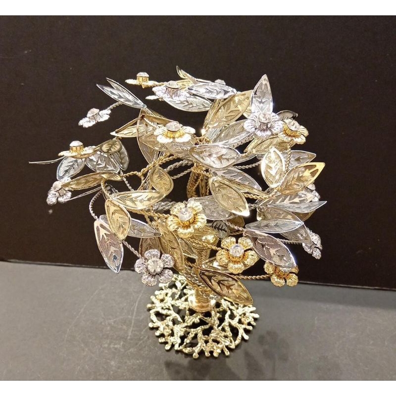 Custom Made : Premium Bunga Tangan Besi for Unisex - Brunei Wedding ...