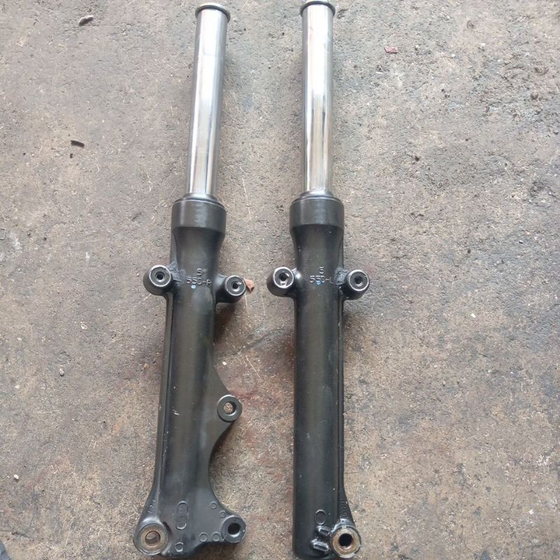 (Termurah)Front Fork Yamaha Lc135 v2-v7 💯%Original Yamaha Motor KYB ...