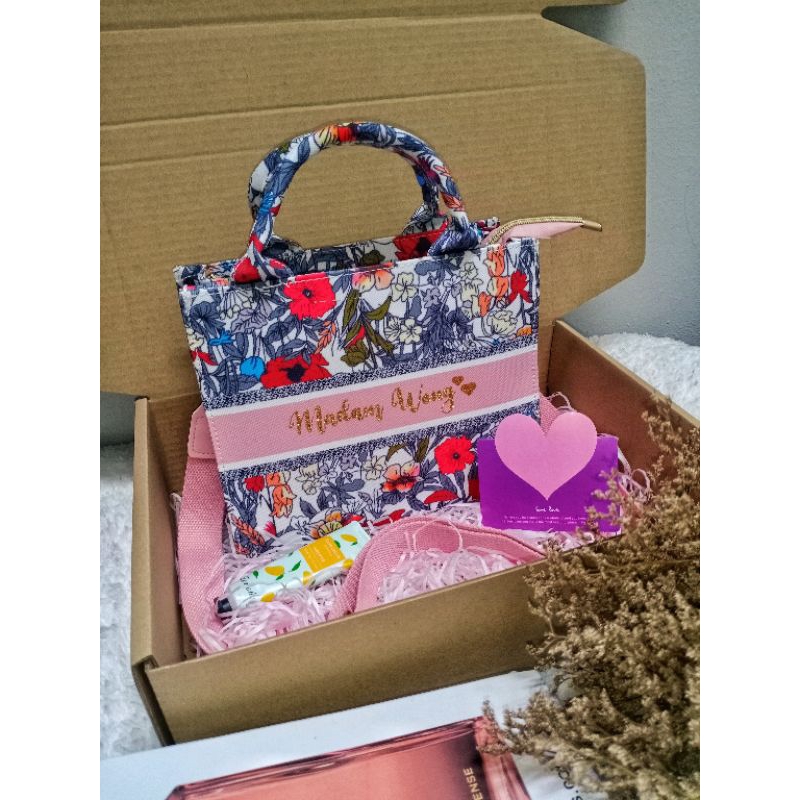 (CUSTOM NAME) BEG CANVAS VIRAL 💐💐💐 | Shopee Malaysia
