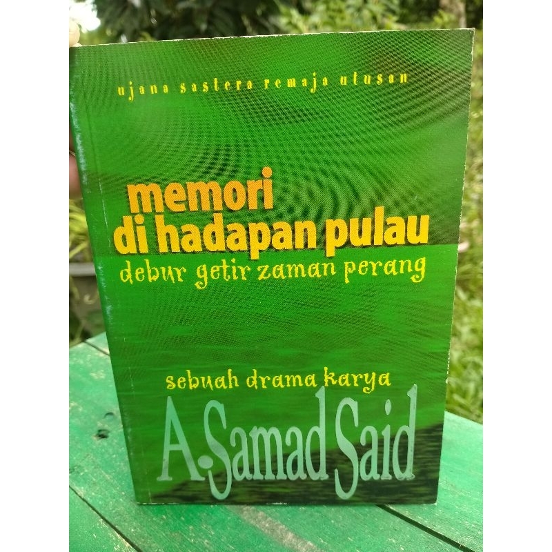 Buku MEMORI DI HADAPAN PULAU ( A.SAMAD SAID ) | Shopee Malaysia