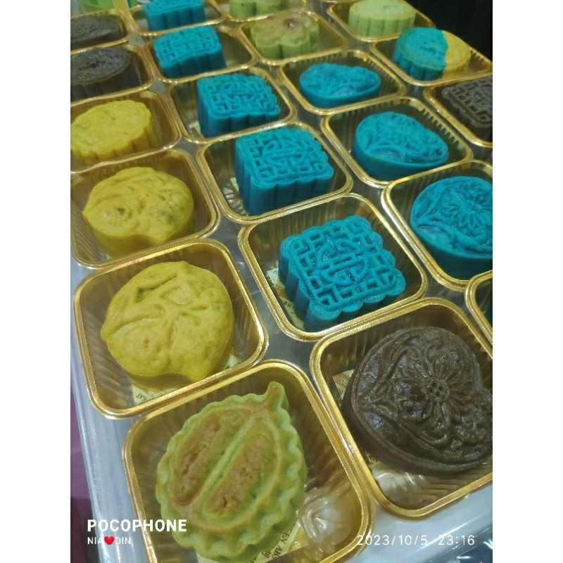 Mooncake Halal Homemade Ori, SaltedEggYolk Version (BACA DETAILS ...