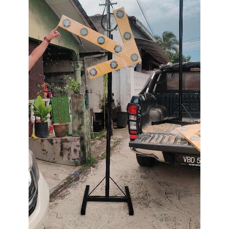 solar flashing arrow | Shopee Malaysia