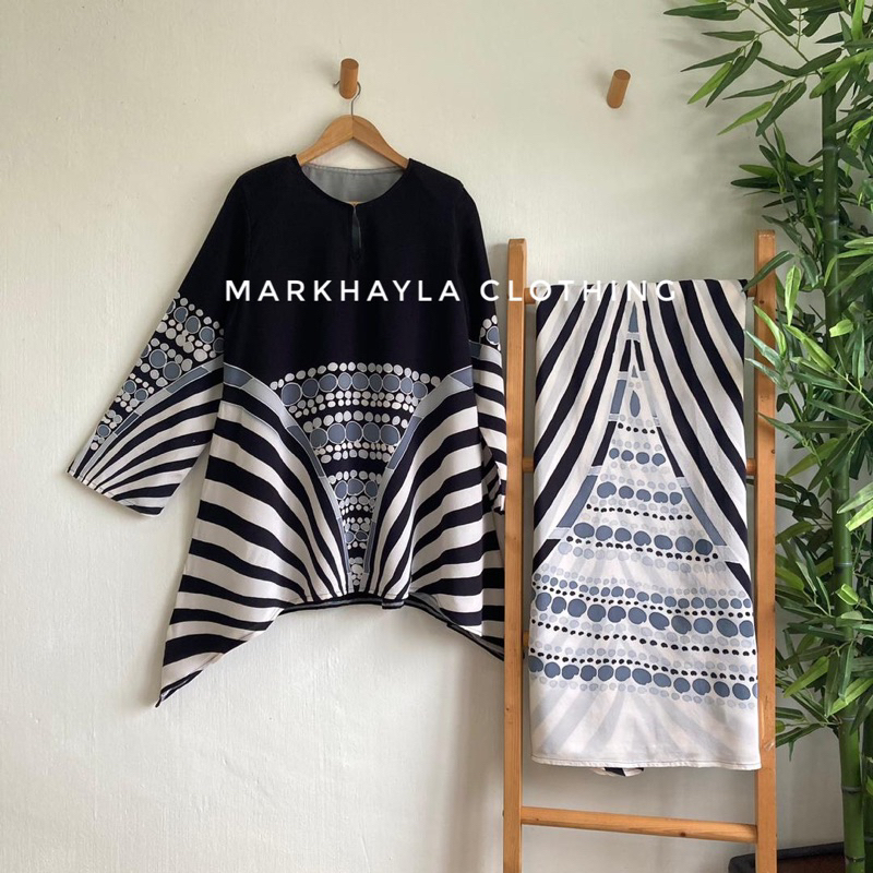 Mini Kurung Batik Lukis Exclusive (Fishtail Black& White) | Shopee Malaysia