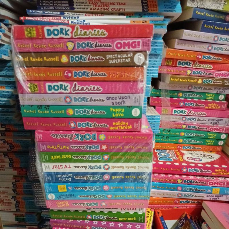 DORK DIARIES -13books ( Random ) | Shopee Malaysia