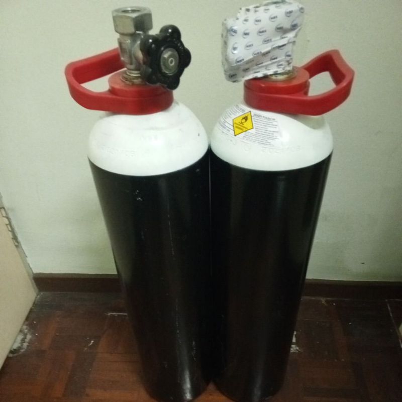 Medical Oxygen 10L Cylinder Tank with O2 Gas, Regulator and Trolley ...