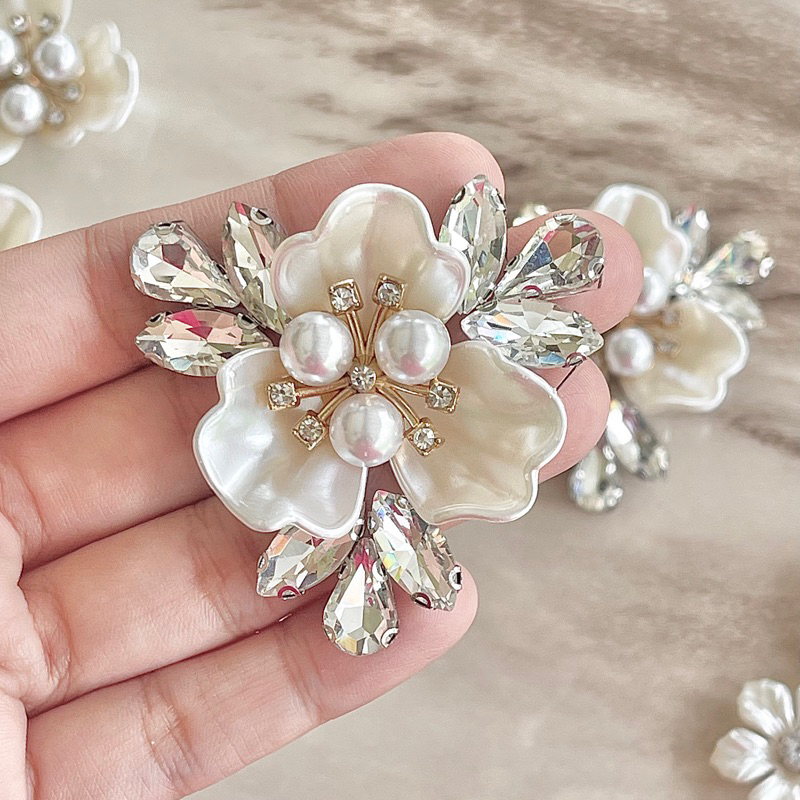 Bunga 3D Exclusive Iron On Beads [NEW IN] | Shopee Malaysia