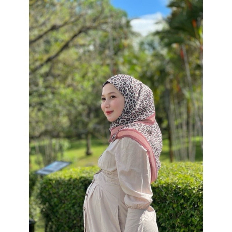 Hot item!! Bawal pleated butterfly printed corak leopard colour 10 ...