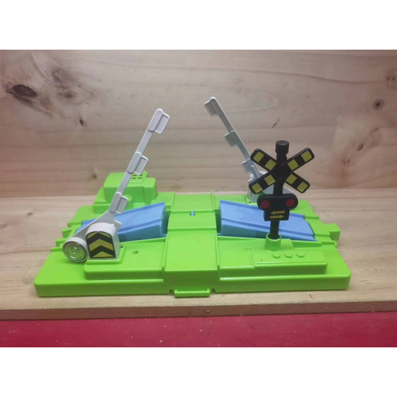 Takara Tomy Plarail Railroad Crossing Single Track set | Shopee Malaysia