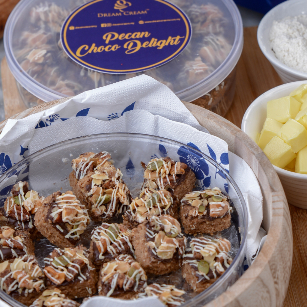 BISKUT RAYA 2025 / COOKIES 2025 / PECAN CHOCO DELIGHT | Shopee Malaysia