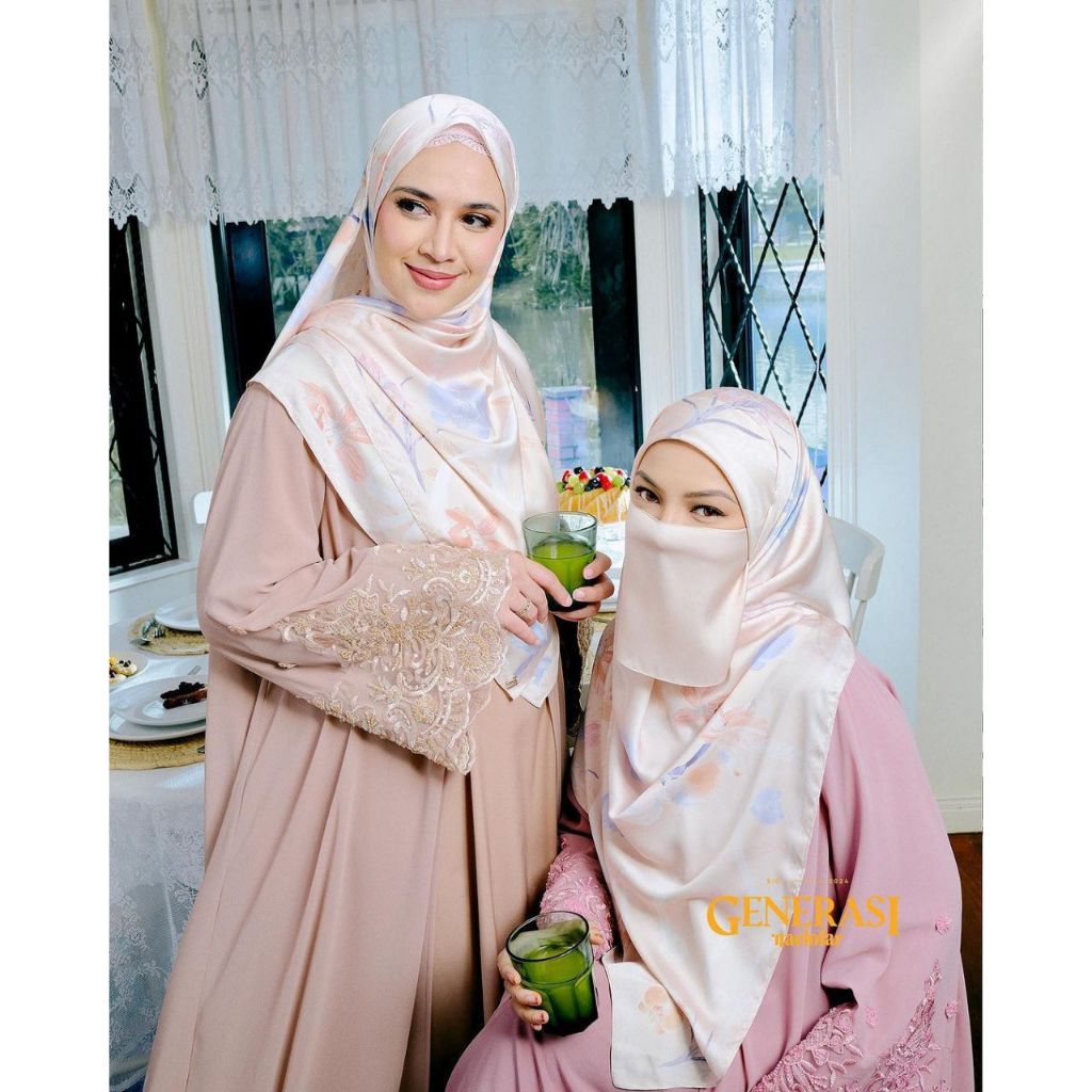 BUNGA SQUARE BAWAL PRINTED GENERASI RAYA NAELOFAR | Shopee Malaysia