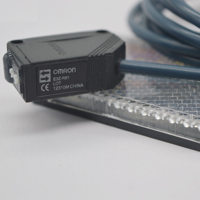 OMRON E3Z-R61 2M OMI Photoelectric Sensor | Shopee Malaysia