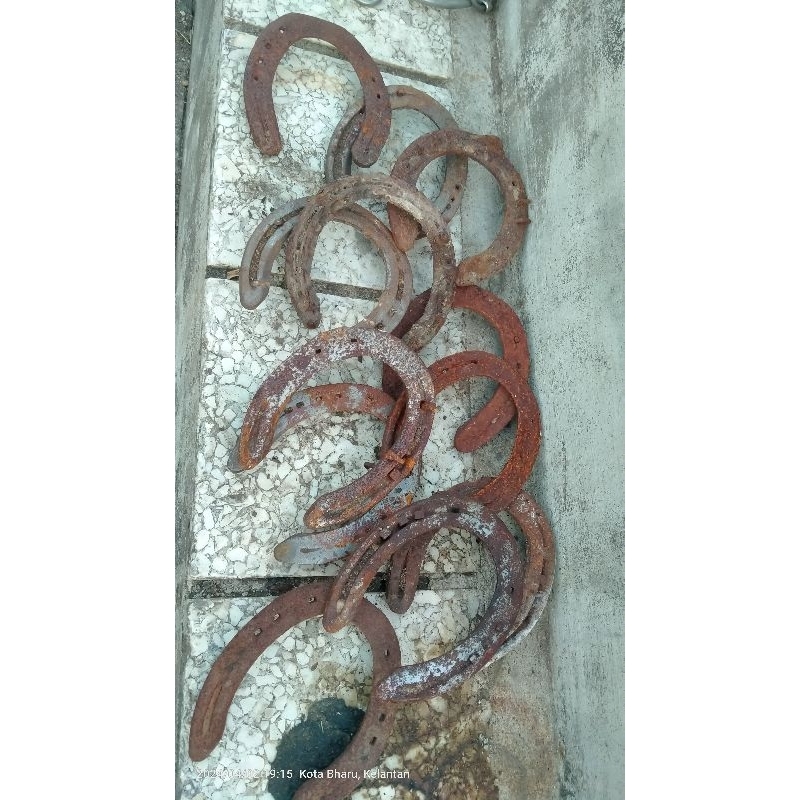 ladam / tapak kuda lama besi terpakai (lucky horse shoes) | Shopee Malaysia