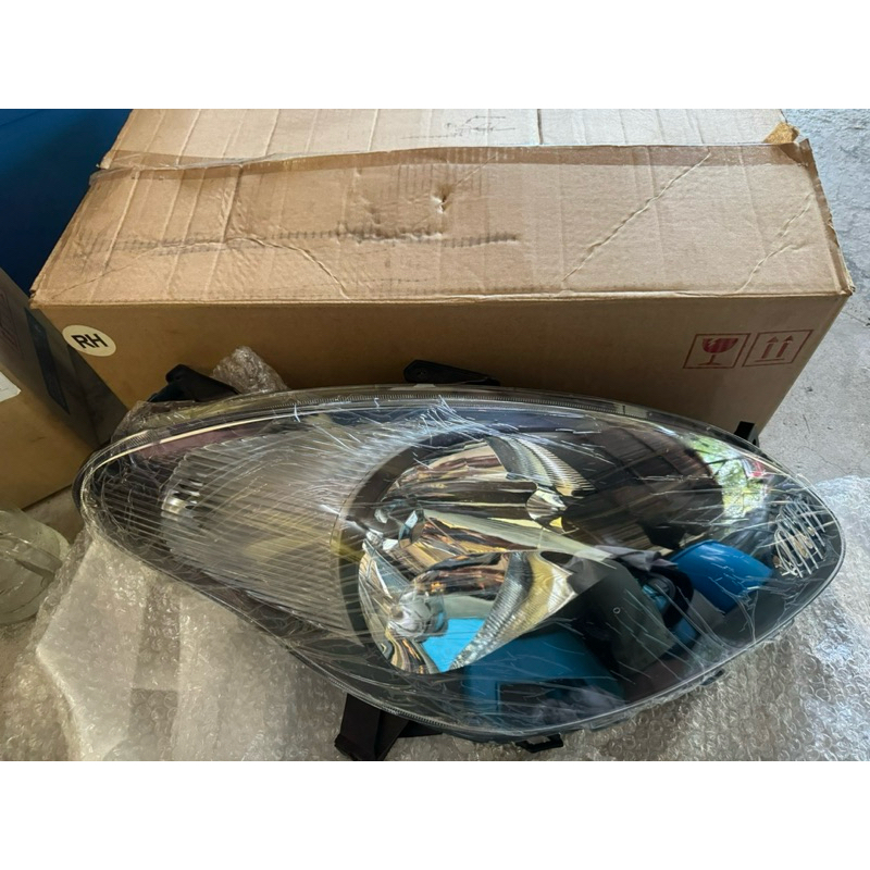 HeadLamp RH Original Myvi SE2 ICHIKOH | Shopee Malaysia