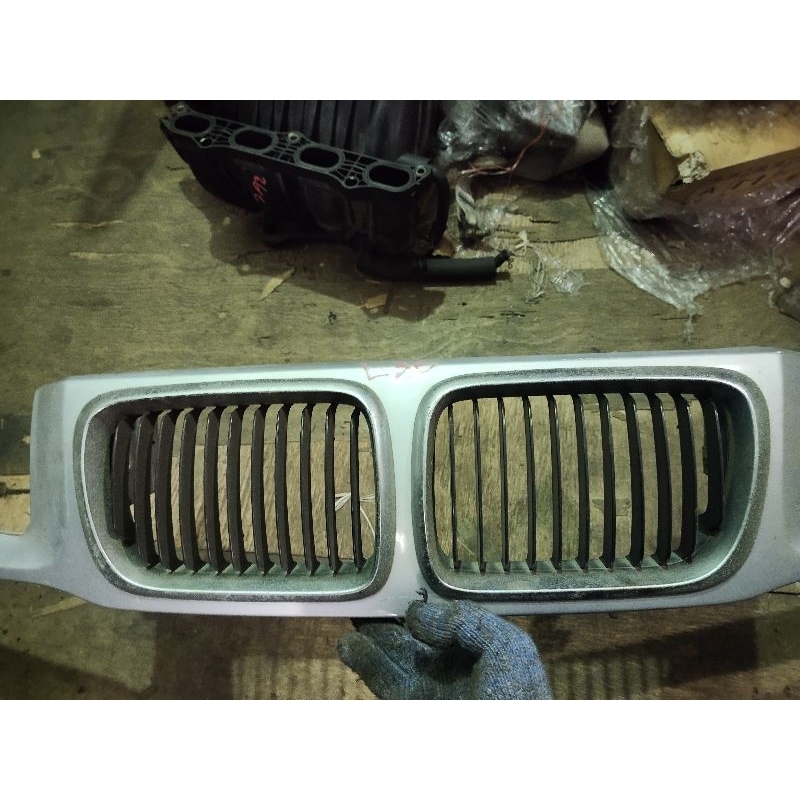 BMW E36 3 SERIES SEDAN 4 DOOR FRONT GRILL PANEL WITH KIDNEY GRILL ...