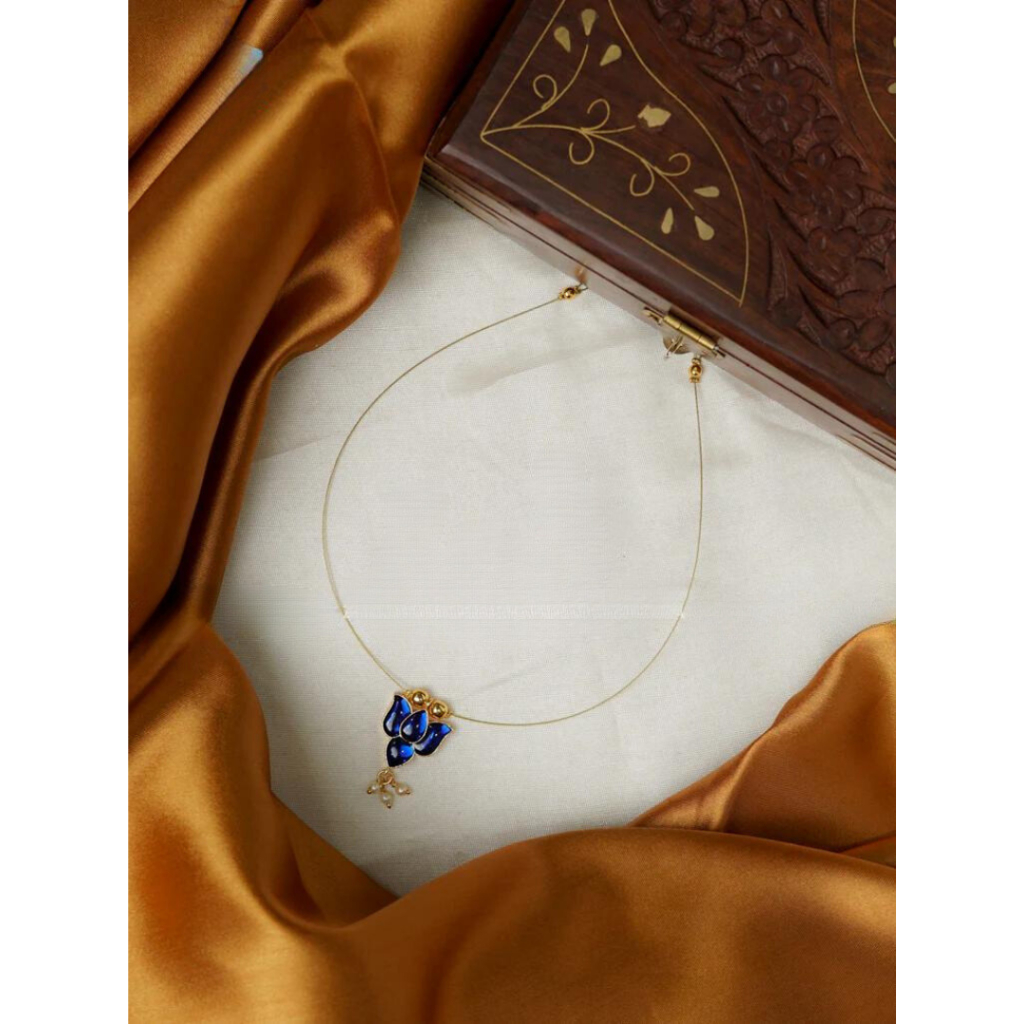 TAMARA- SINGLE LOTUS INVISIBLE MINIMAL ELEGANT HANDMADE NECKLACE WITH ...