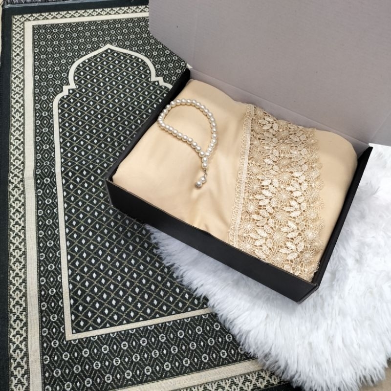 SET GIFTBOX TELEKUNG UNTUK WANITA (telekung dan sejadah sahaja TIADA ...