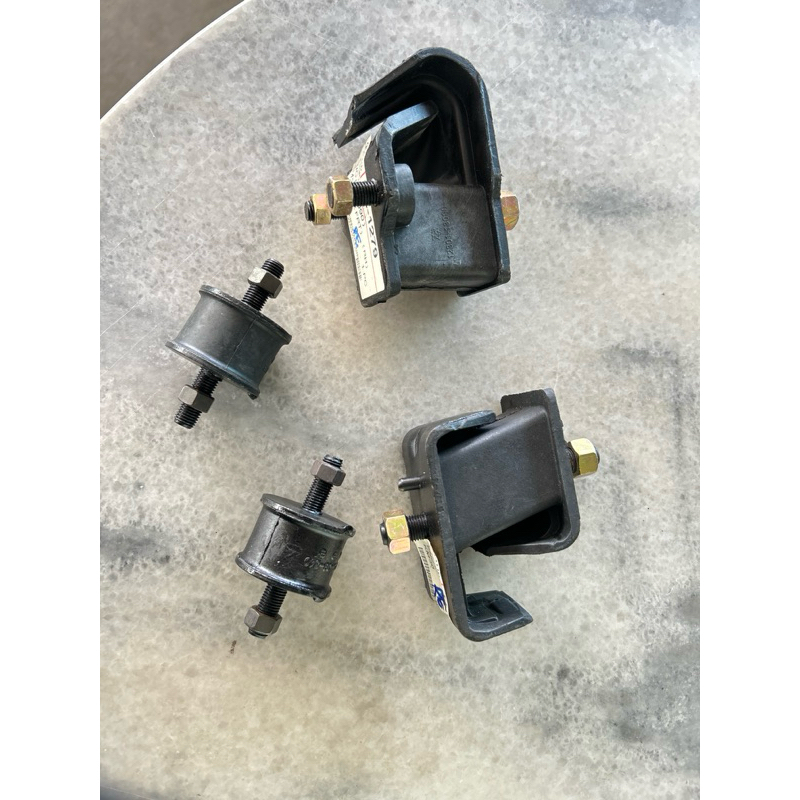 TOYOTA LITEACE KM36 ENGINE MOUNTING SET 4 PCS | Shopee Malaysia