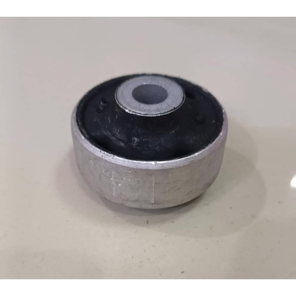 1J0407181 ORIGINAL LOWER ARM BUSH (BIG) VOLKSWAGEN POLO 1.2 /1.4/ 1.6 ...