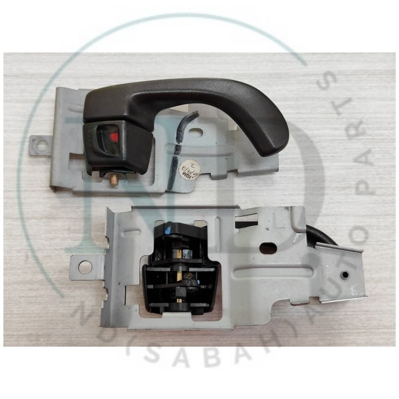PROTON WAJA DOOR INNER HANDLE (LEFT & RIGHT) | Shopee Malaysia